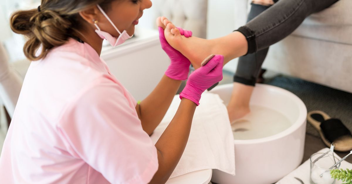 Fordeler og ulemper med Shellac Pedikyr du bør vite